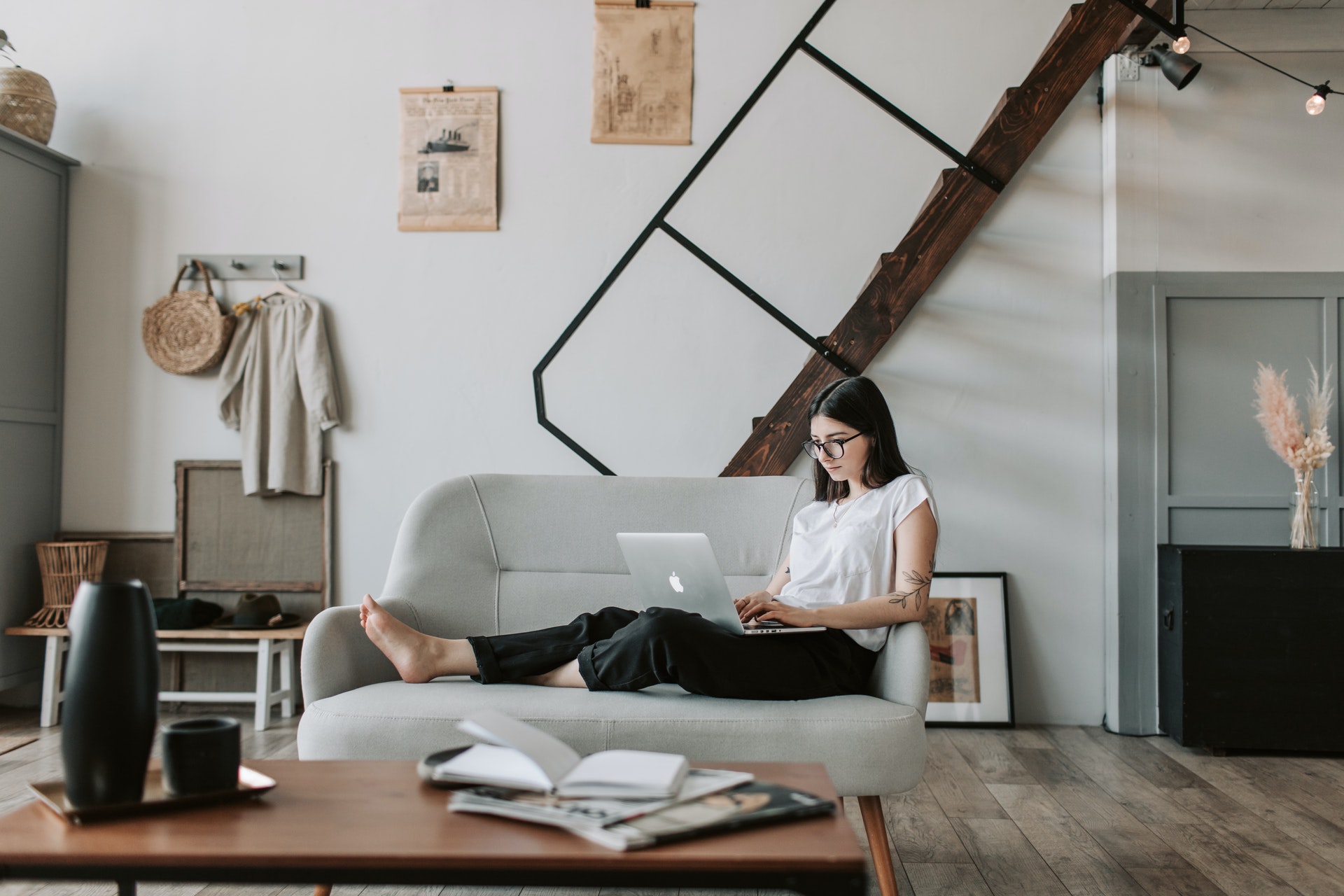 Benefits of buying contact lenses online | Lenstore.co.uk